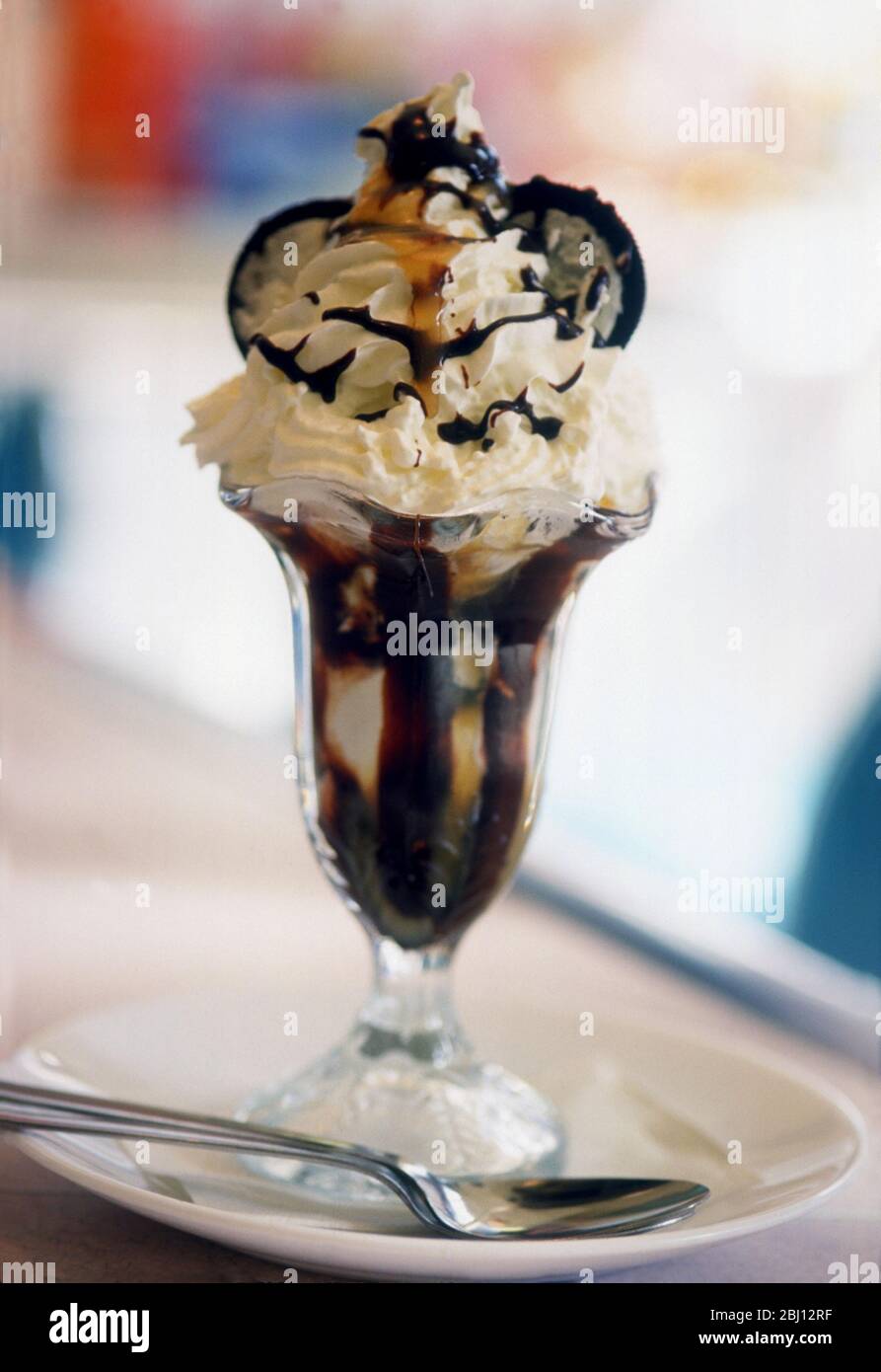 Chocolate sundae Stock Photo - Alamy