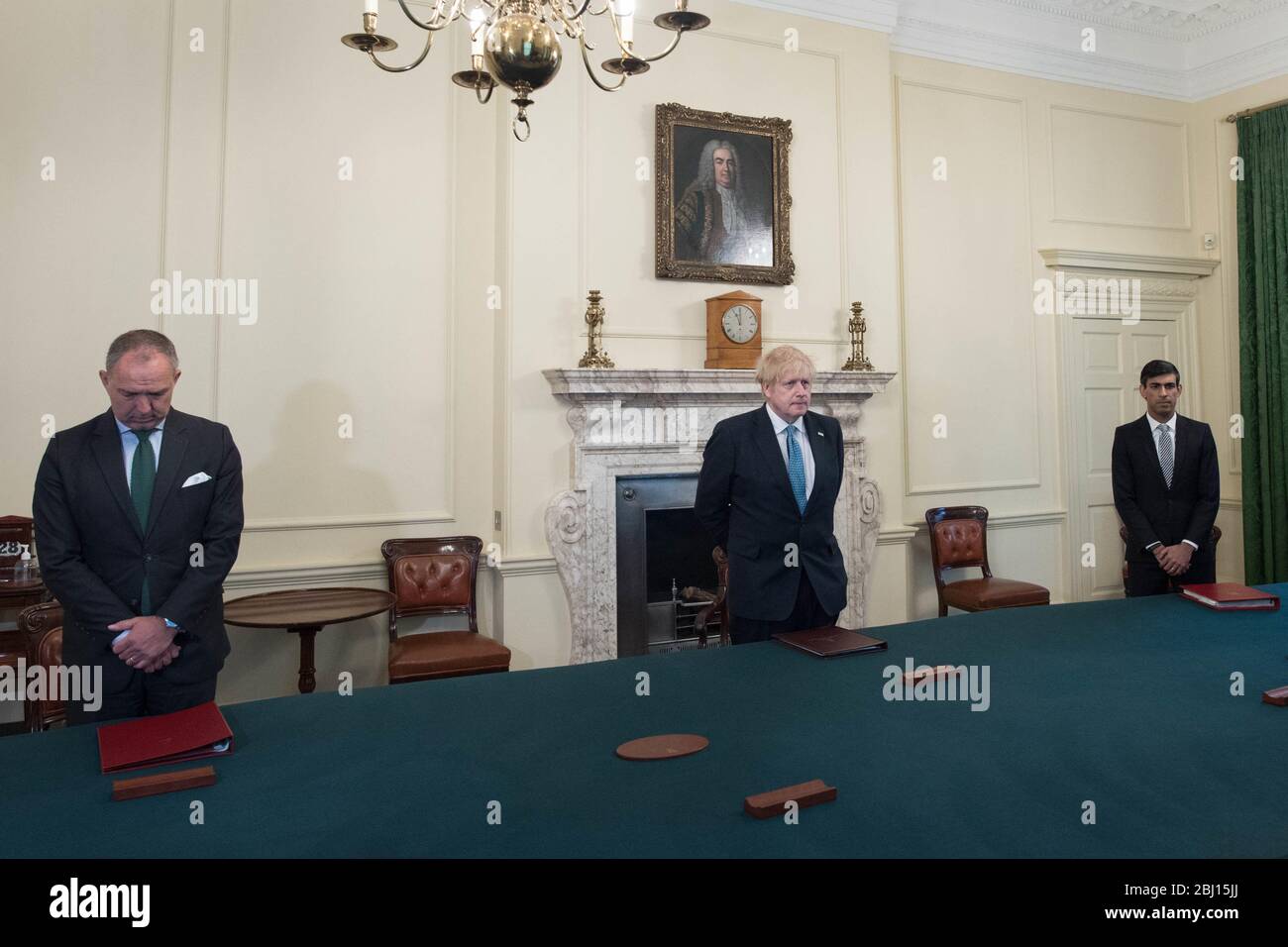 10 downing street cabinet room hi-res stock photography and images - Alamy