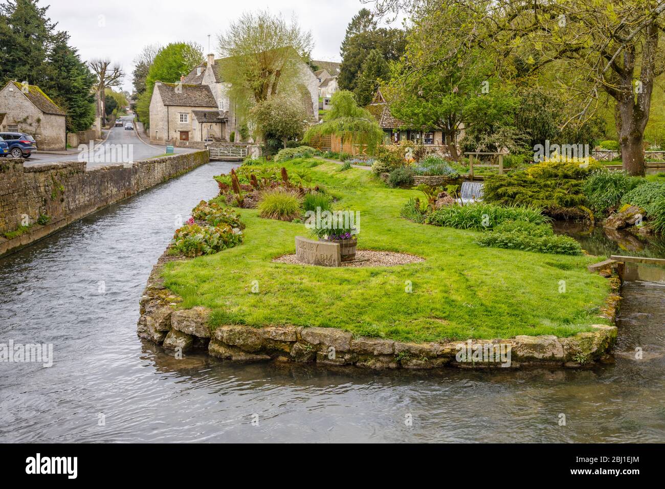 Conservation trout farm hi-res stock photography and images - Alamy