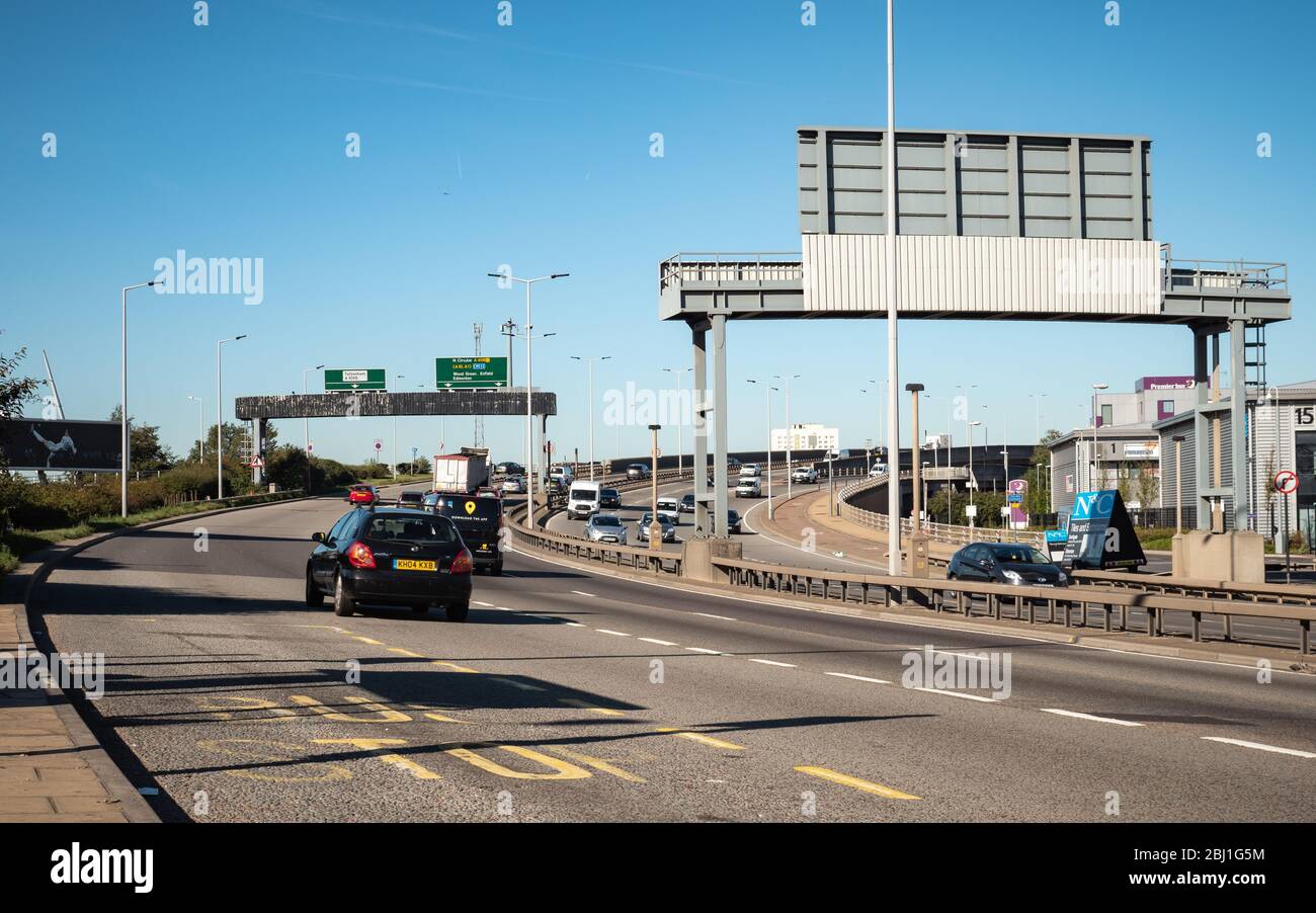 A406 hi-res stock photography and images - Alamy