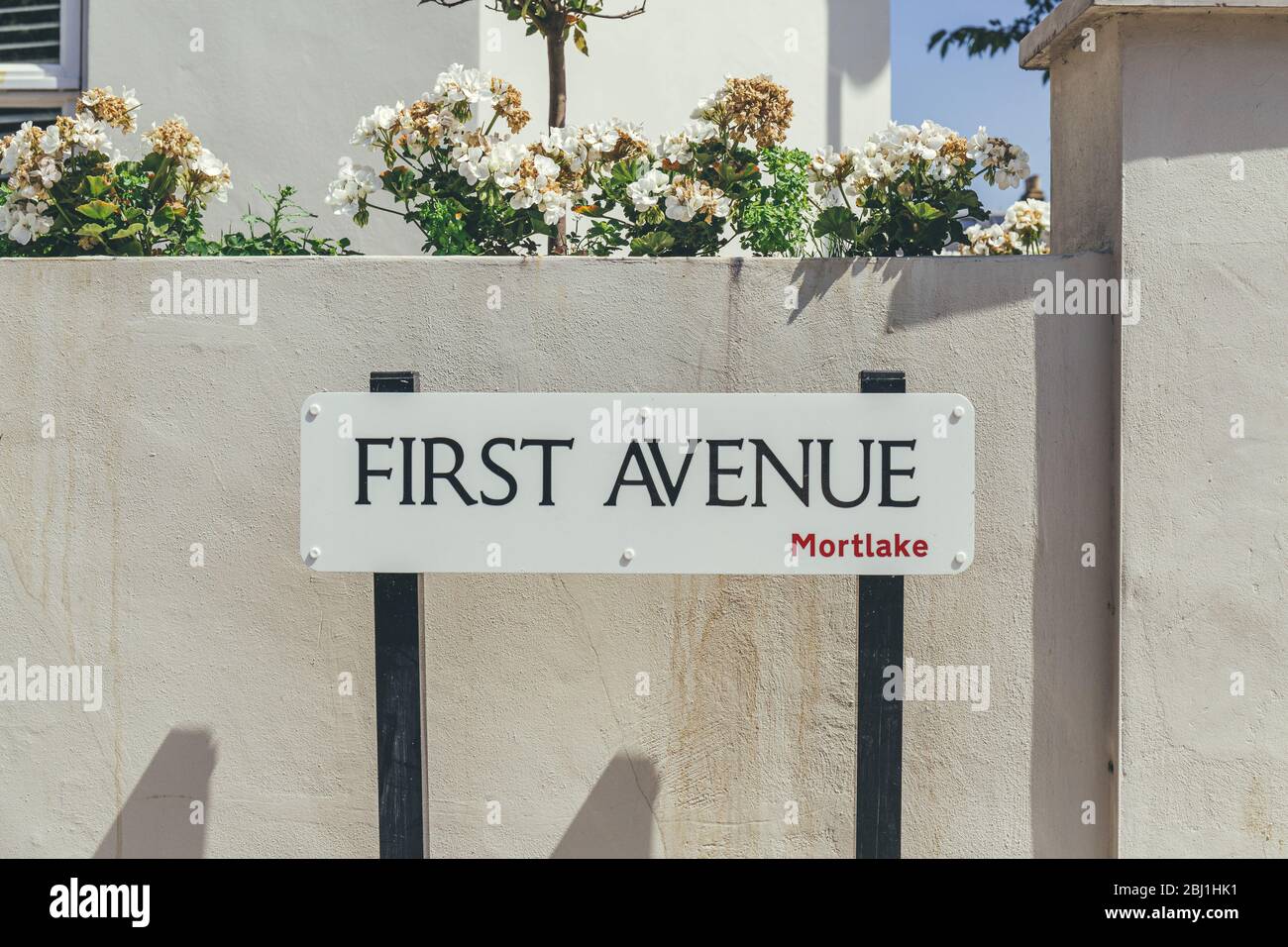 First Avenue name sign in Mortlake, suburban district in the London ...