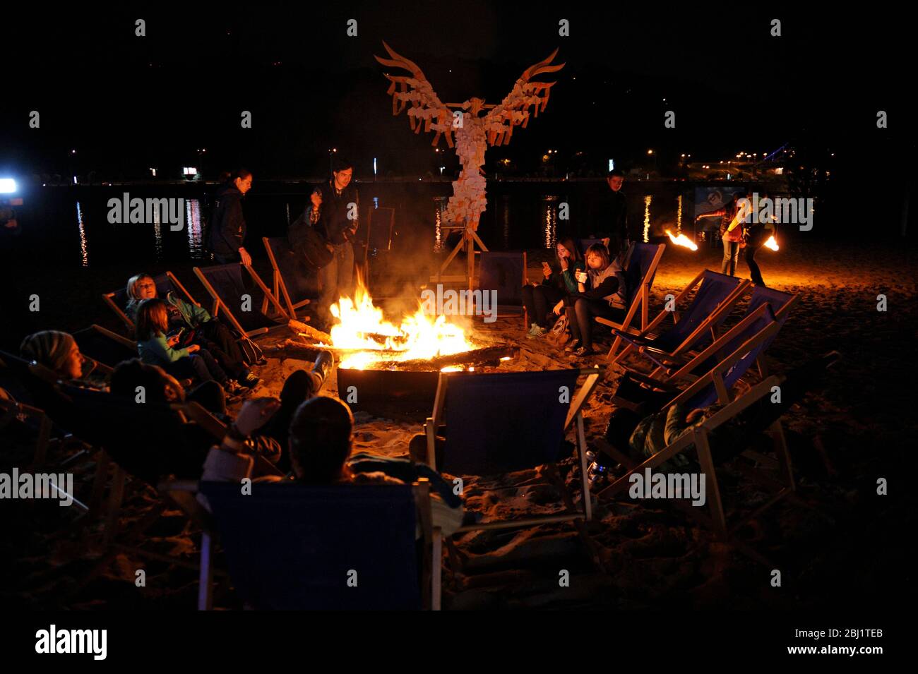 Chairs around the fire hi-res stock photography and images - Alamy