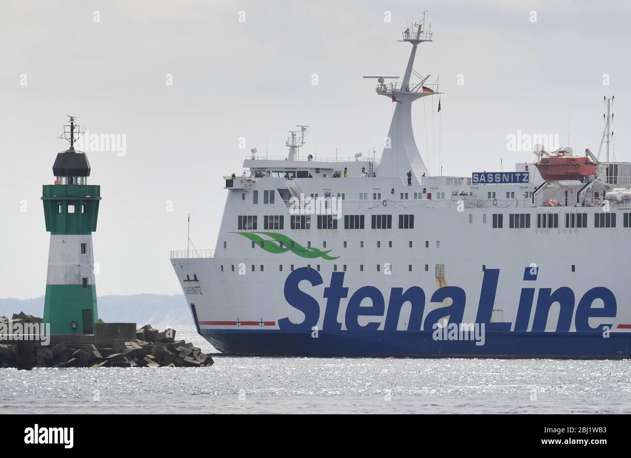 28 April 2020, Mecklenburg-Western Pomerania, Sassnitz: The railway ...