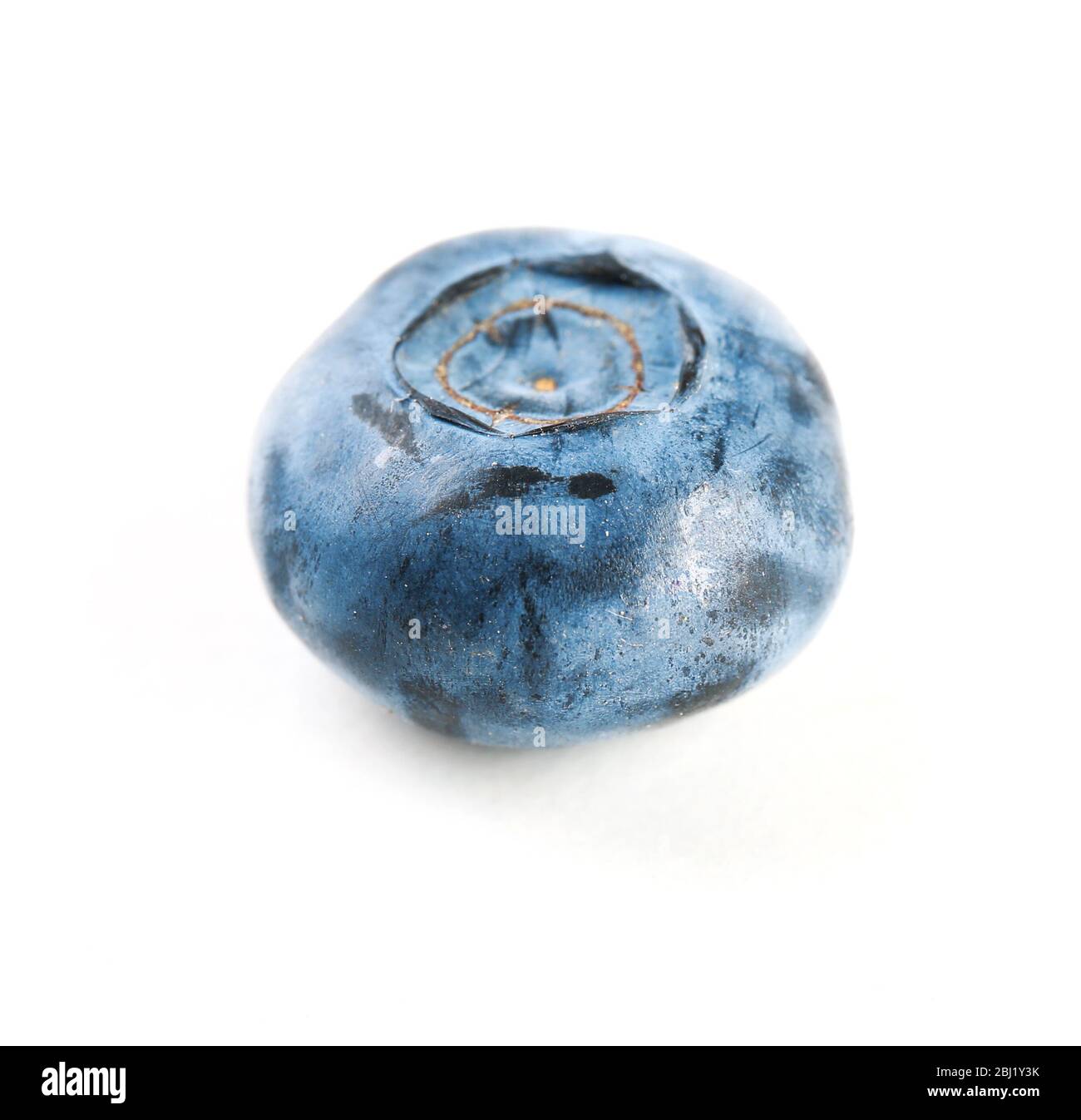 Fresh blueberry isolated on white Stock Photo - Alamy