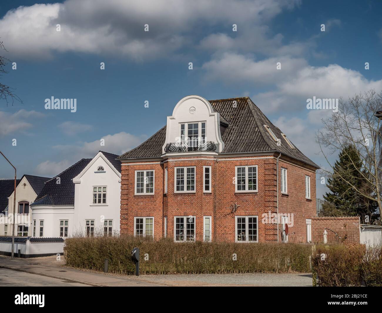 Built of bricks hi-res stock photography and images - Alamy