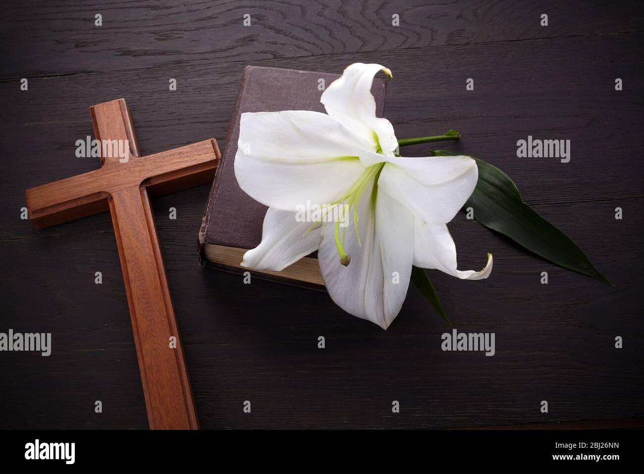 White cross table hi-res stock photography and images - Alamy