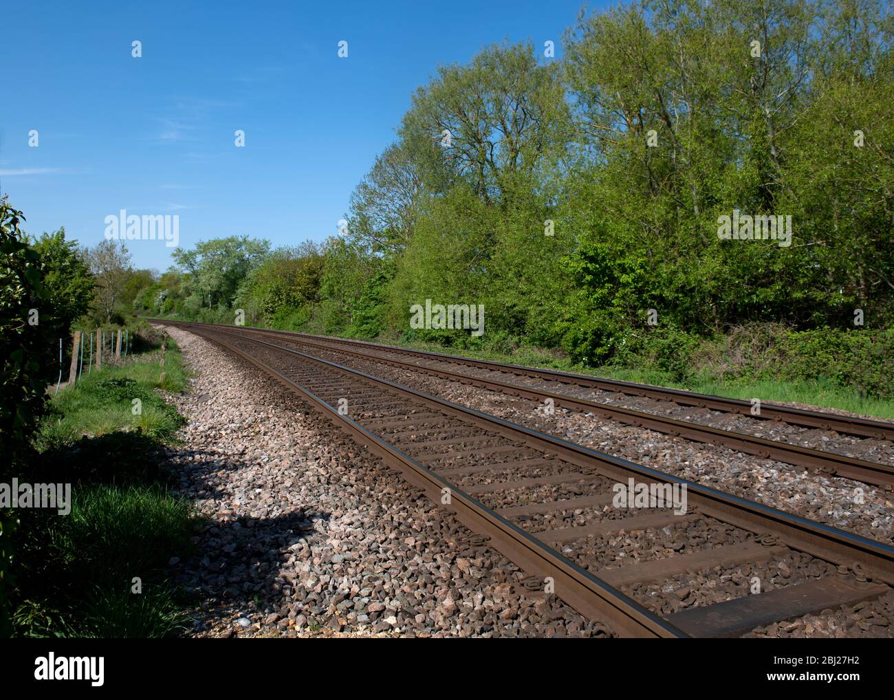 Parallel railroad tracks hi-res stock photography and images - Alamy