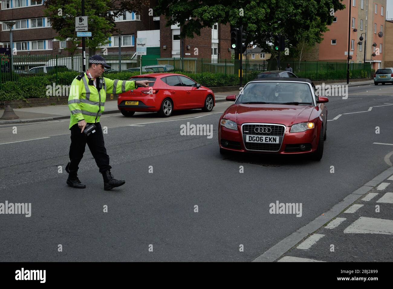 Hand signal traffic police hi-res stock photography and images - Alamy