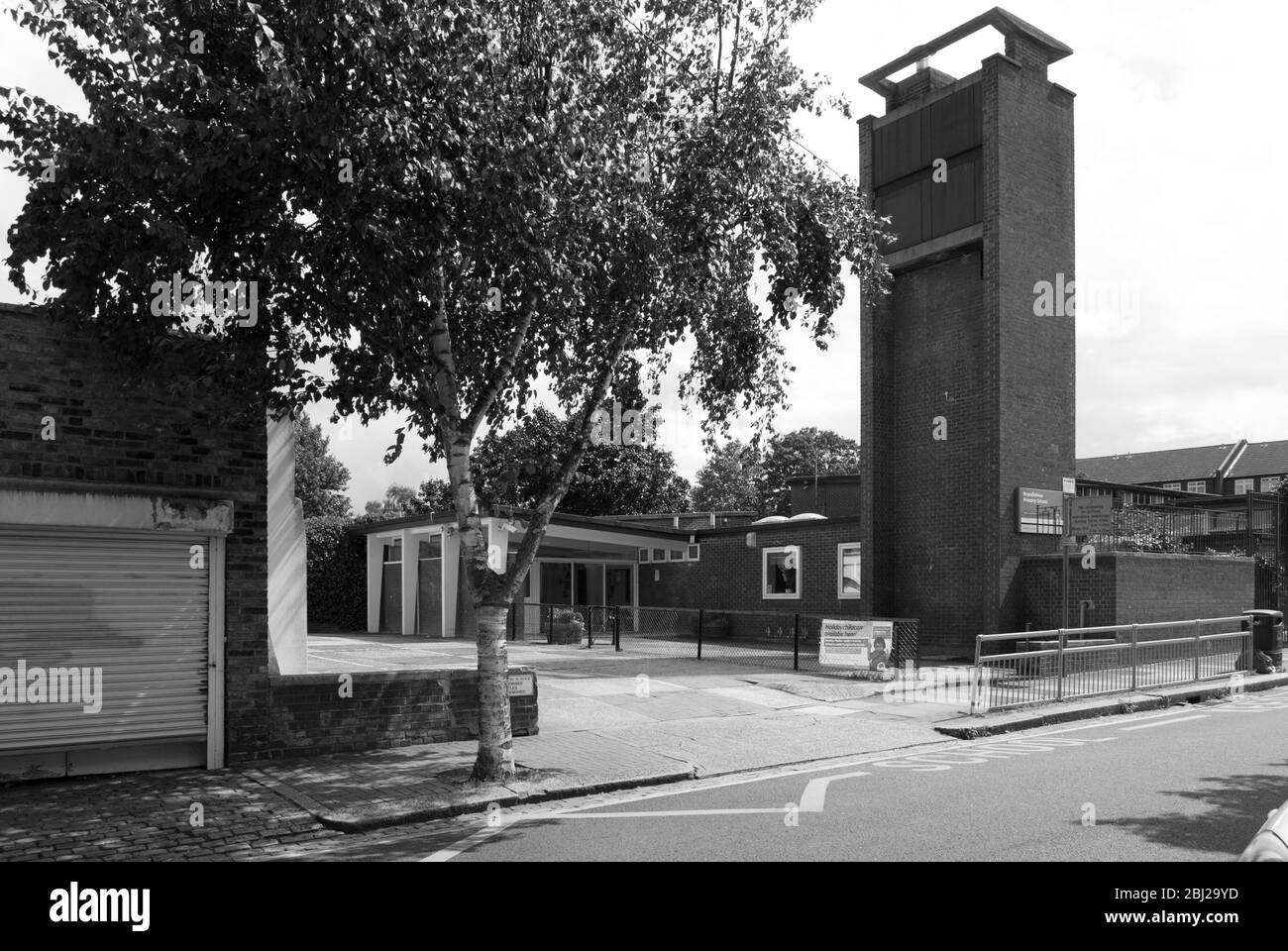 1950s school building hi-res stock photography and images - Alamy