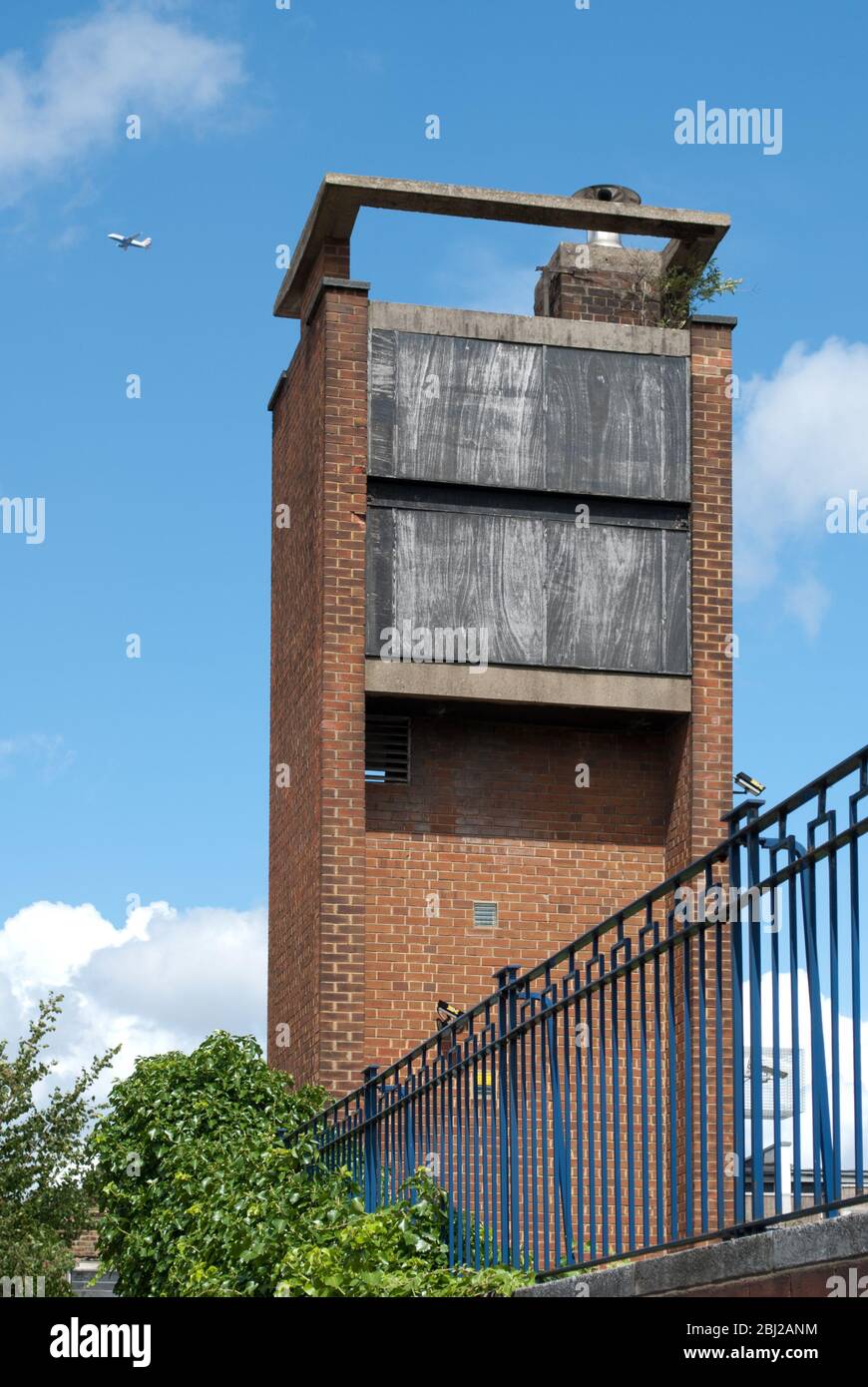 1950s school building hi-res stock photography and images - Alamy