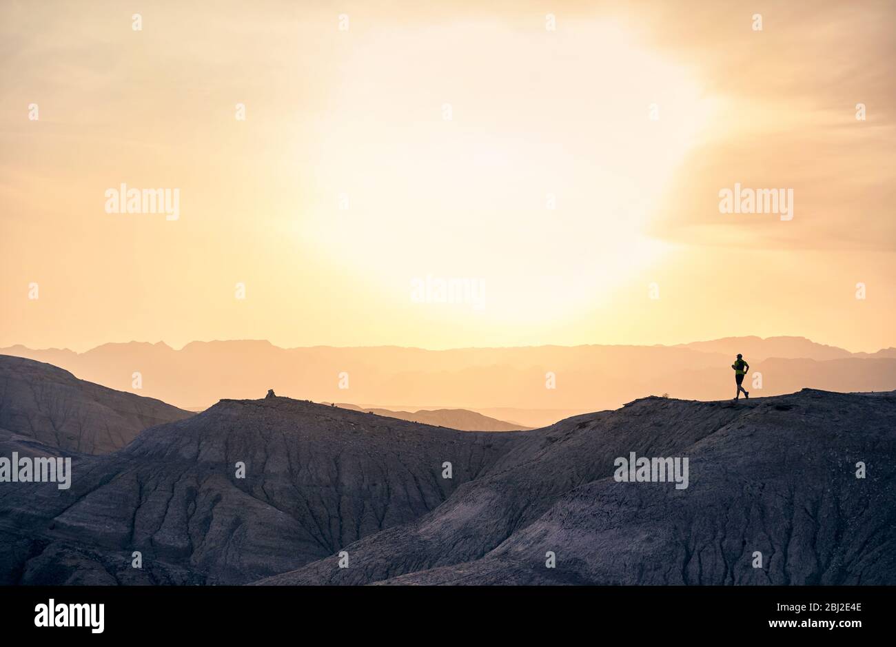 Marathon runner silhouette male hi-res stock photography and images - Alamy