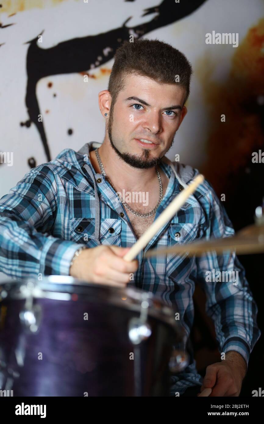 Bright cymbal hi-res stock photography and images - Alamy