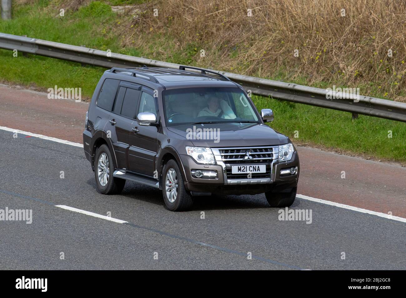 Mitsubishi shogun sg3 di d lwb auto hi-res stock photography and images ...