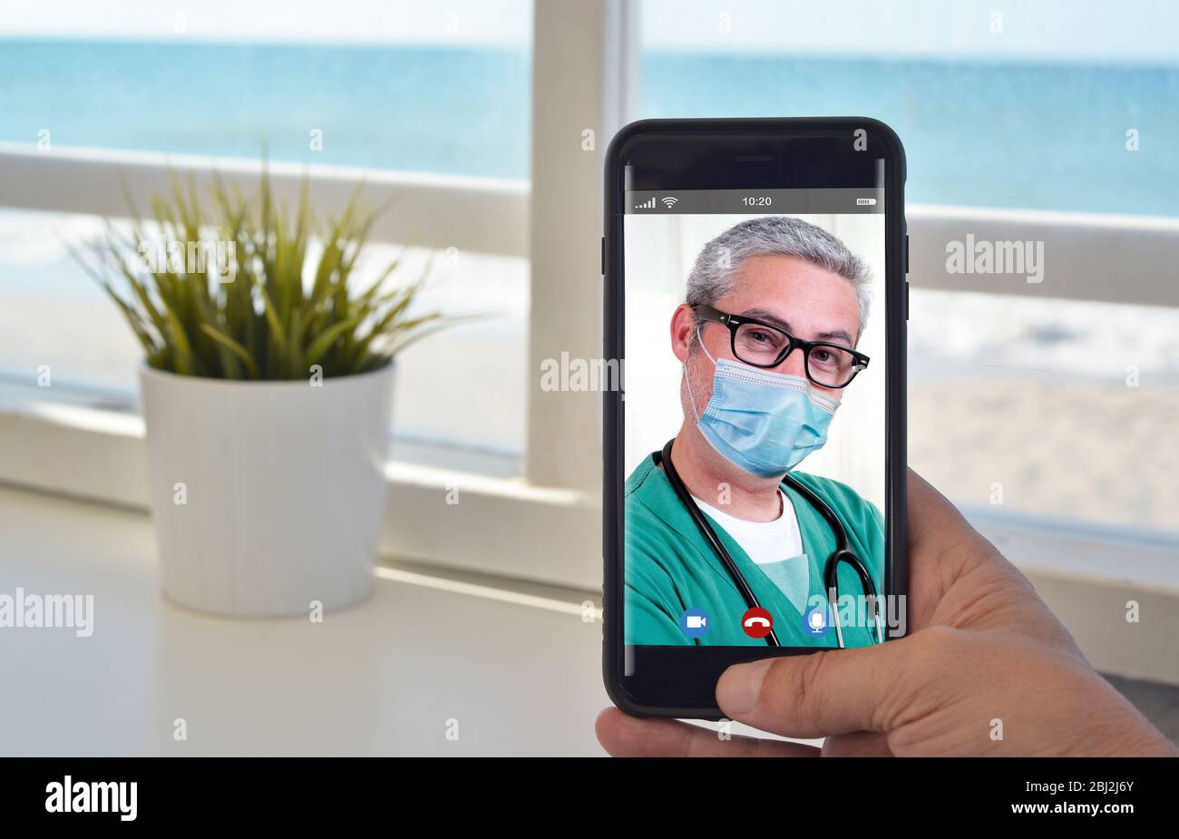 Video call screen doctor hi-res stock photography and images - Alamy