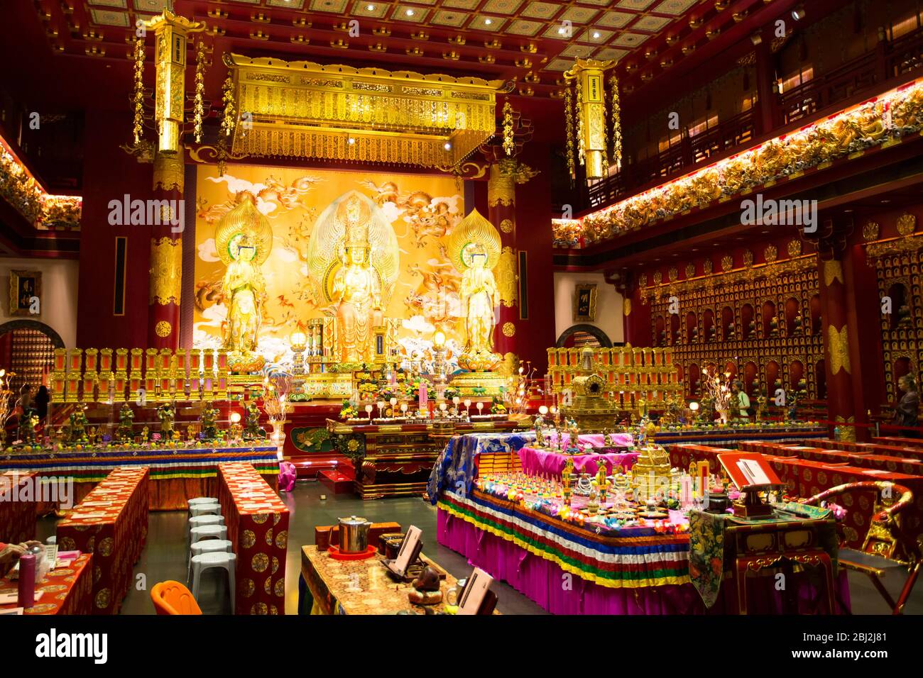 Buddha Tooth Relic Temple in Singapore Stock Photo - Alamy