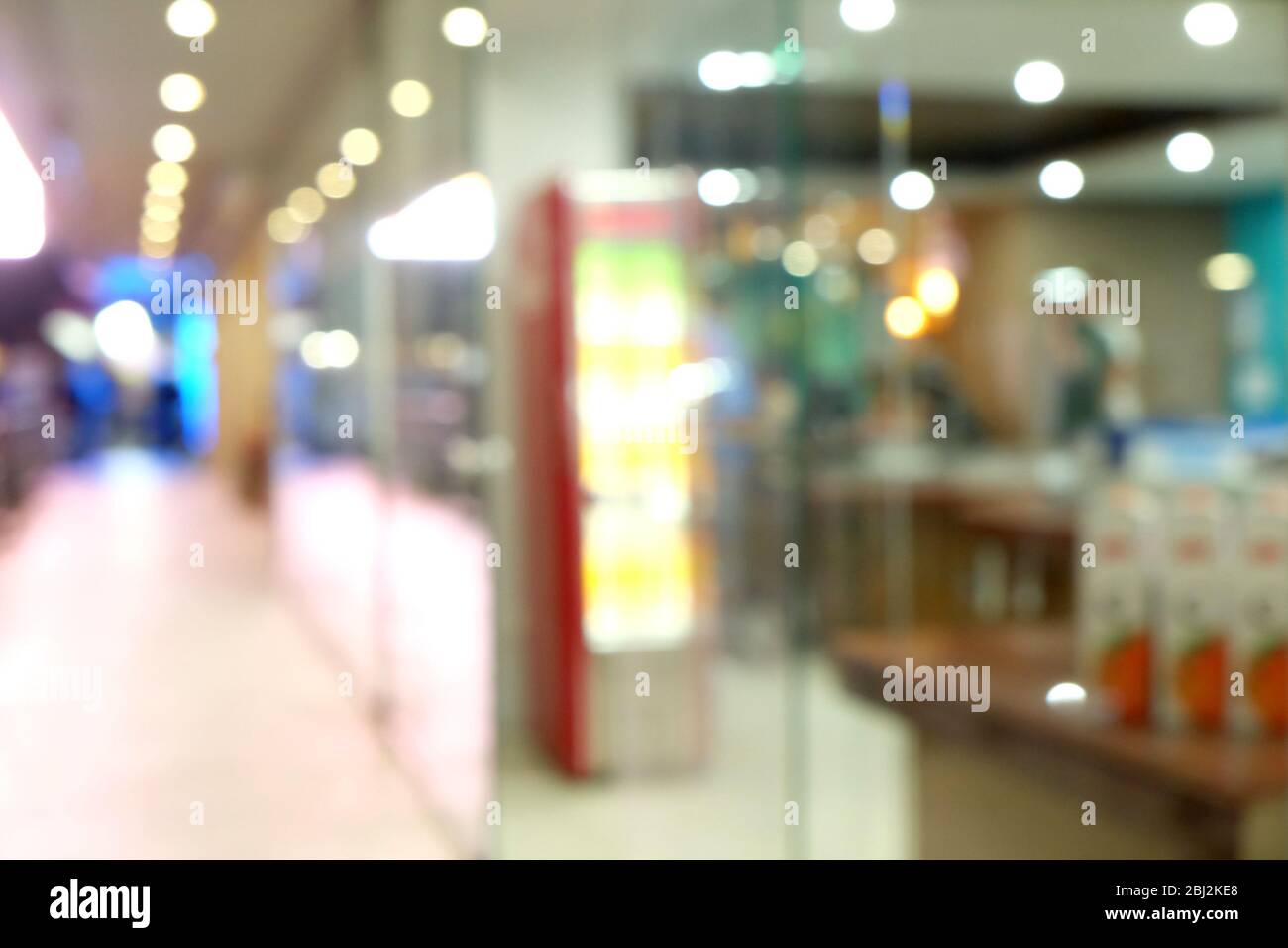 Lighted store hi-res stock photography and images - Alamy
