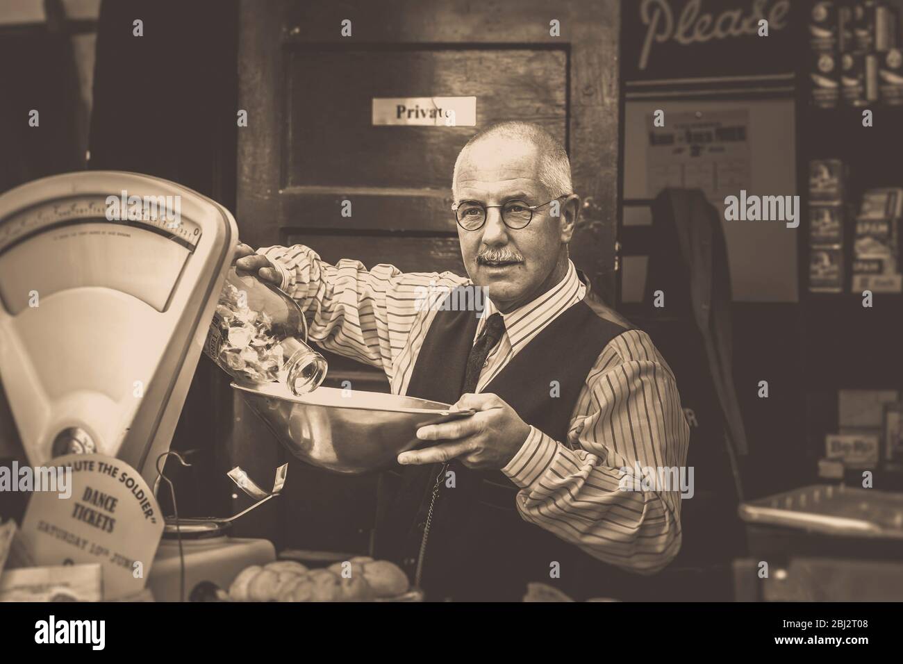 Second world war food rationing britain hi-res stock photography and ...