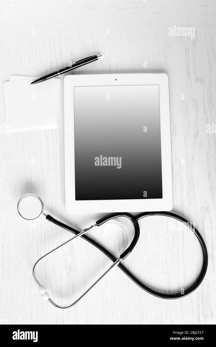 Technology medical screen Black and White Stock Photos & Images - Alamy