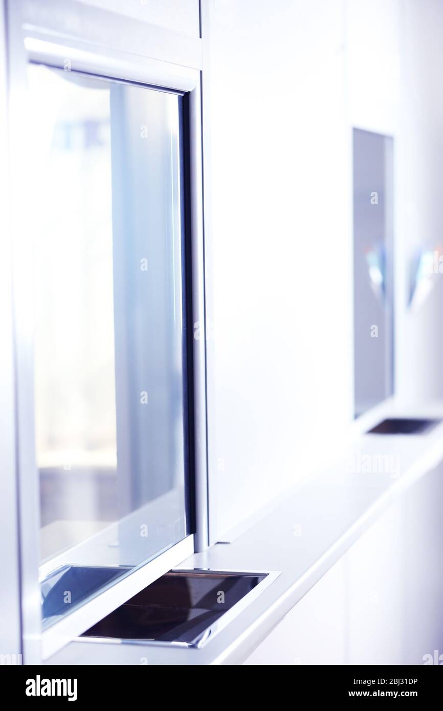 Cash department hi-res stock photography and images - Alamy