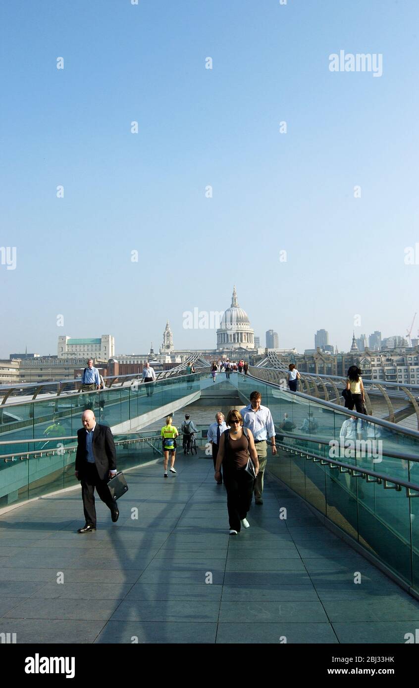 Millennium Bridge or Millennium Footbridge opened in 2000, over the ...