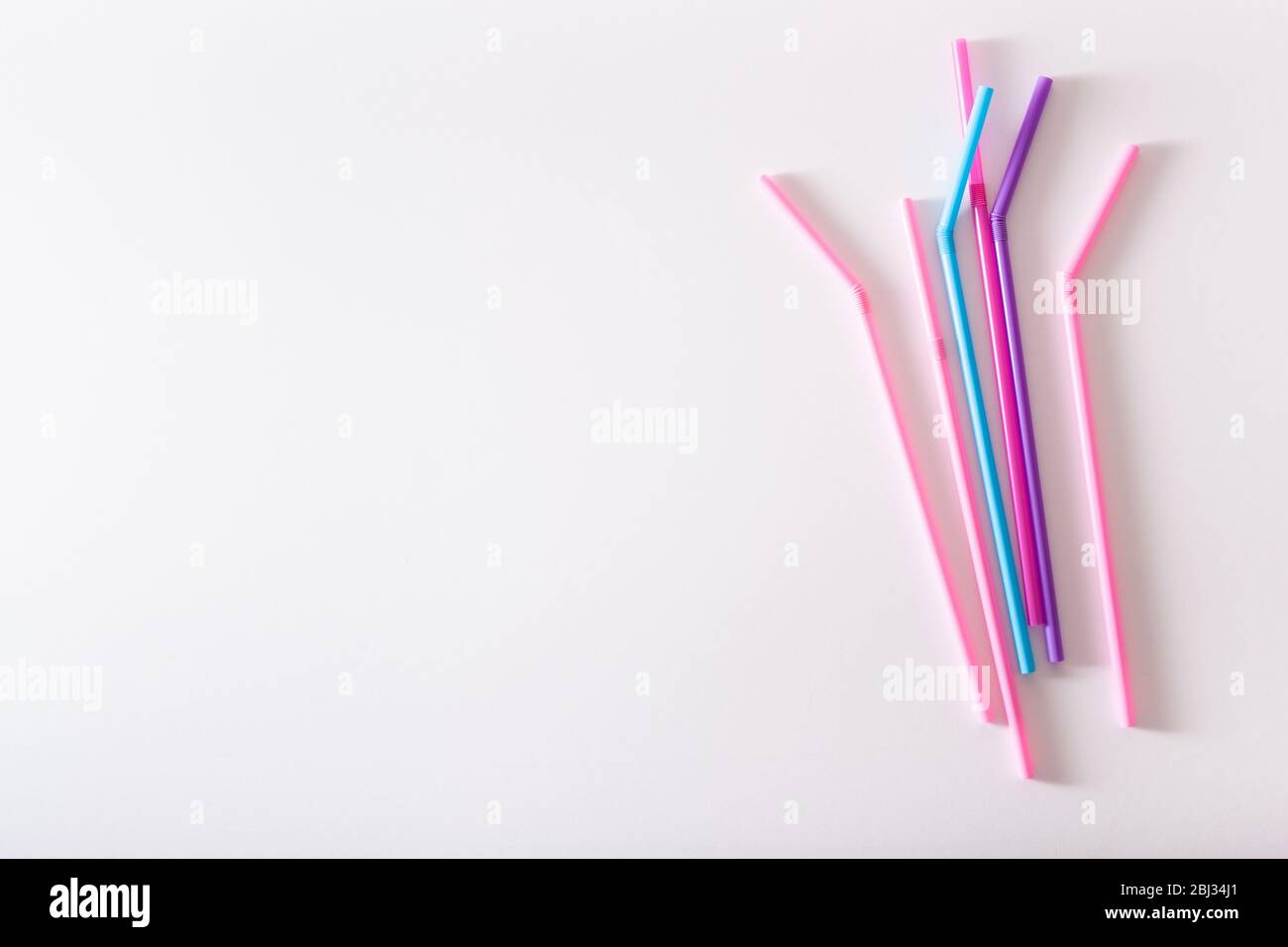 Single use plastic drinking straws Stock Photo - Alamy