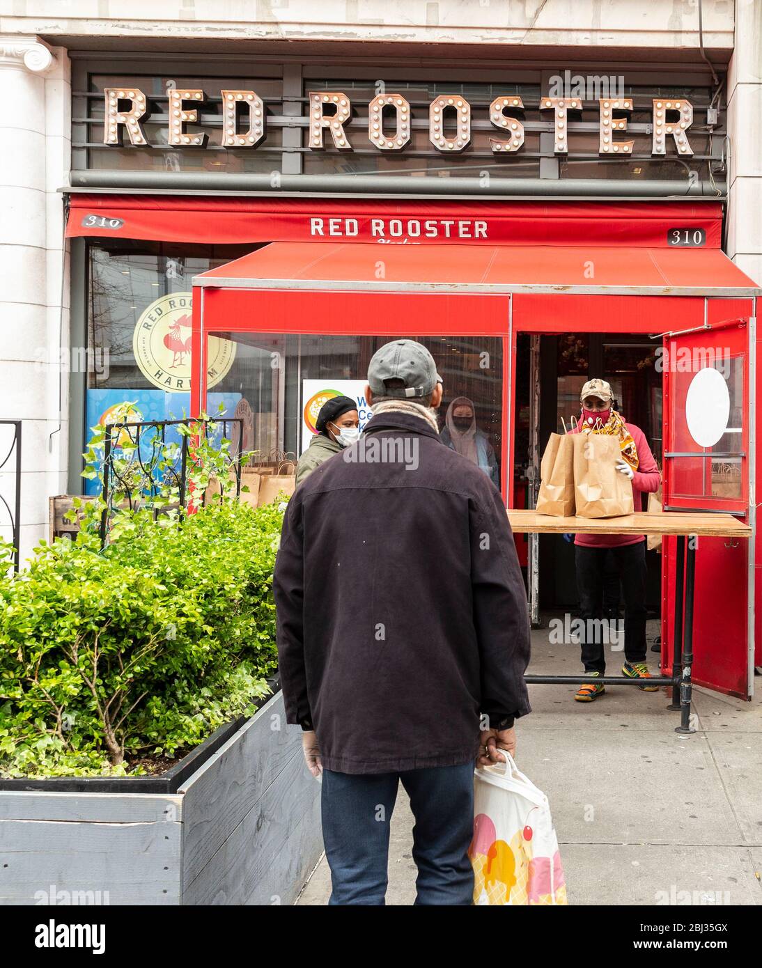 Red rooster restaurant hi-res stock photography and images - Alamy
