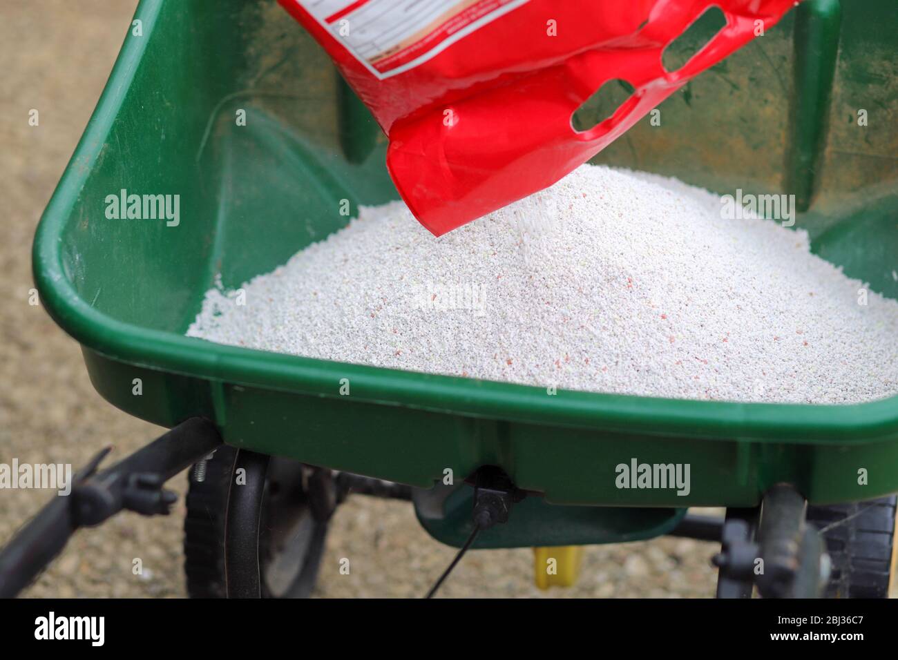 Seed fertilizer working hi-res stock photography and images - Alamy