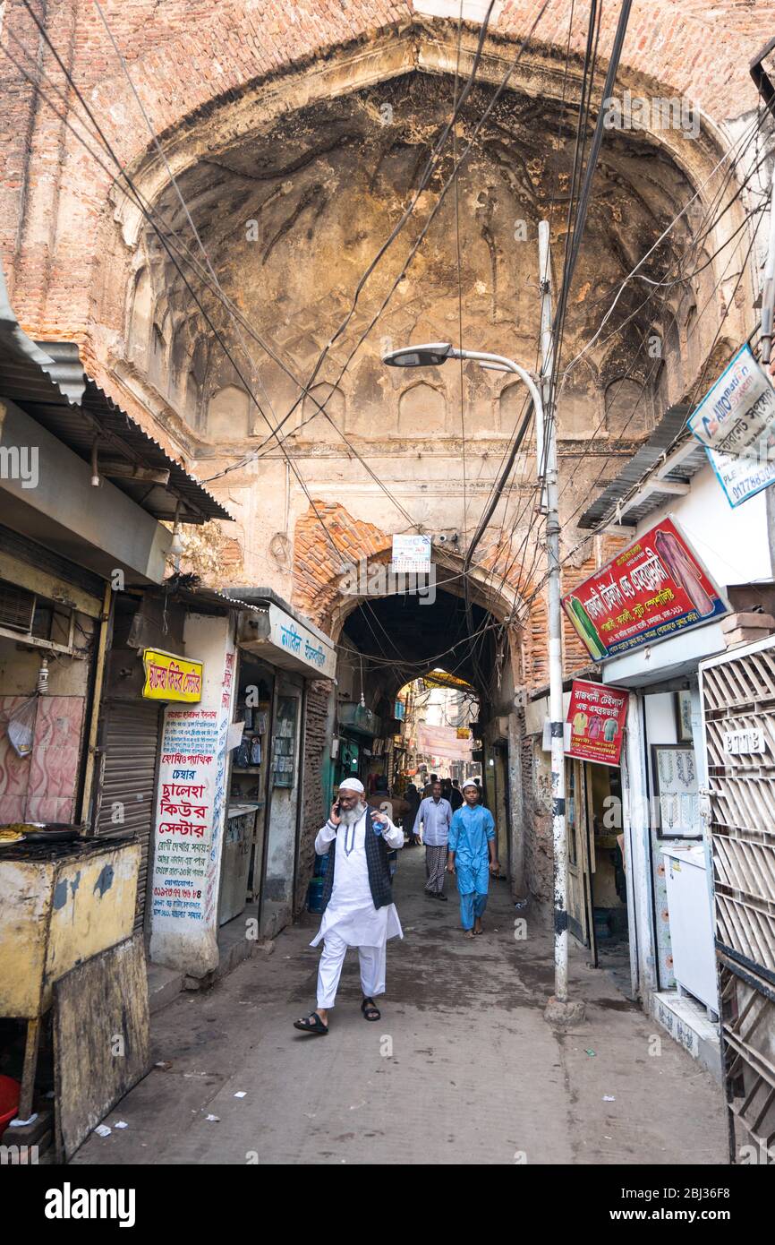 Street in old dhaka bangladesh hi-res stock photography and images - Alamy