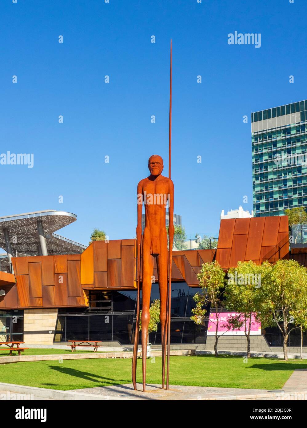 Tjyllyungoo sculptor hi-res stock photography and images - Alamy