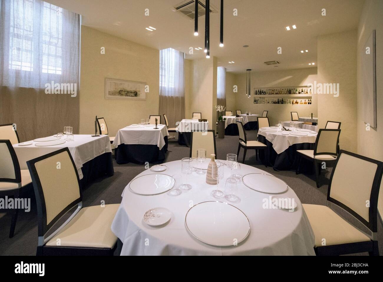 Lunchroom of L'Erba del Re Restaurant, One Star Michelin Guide, Modena ...
