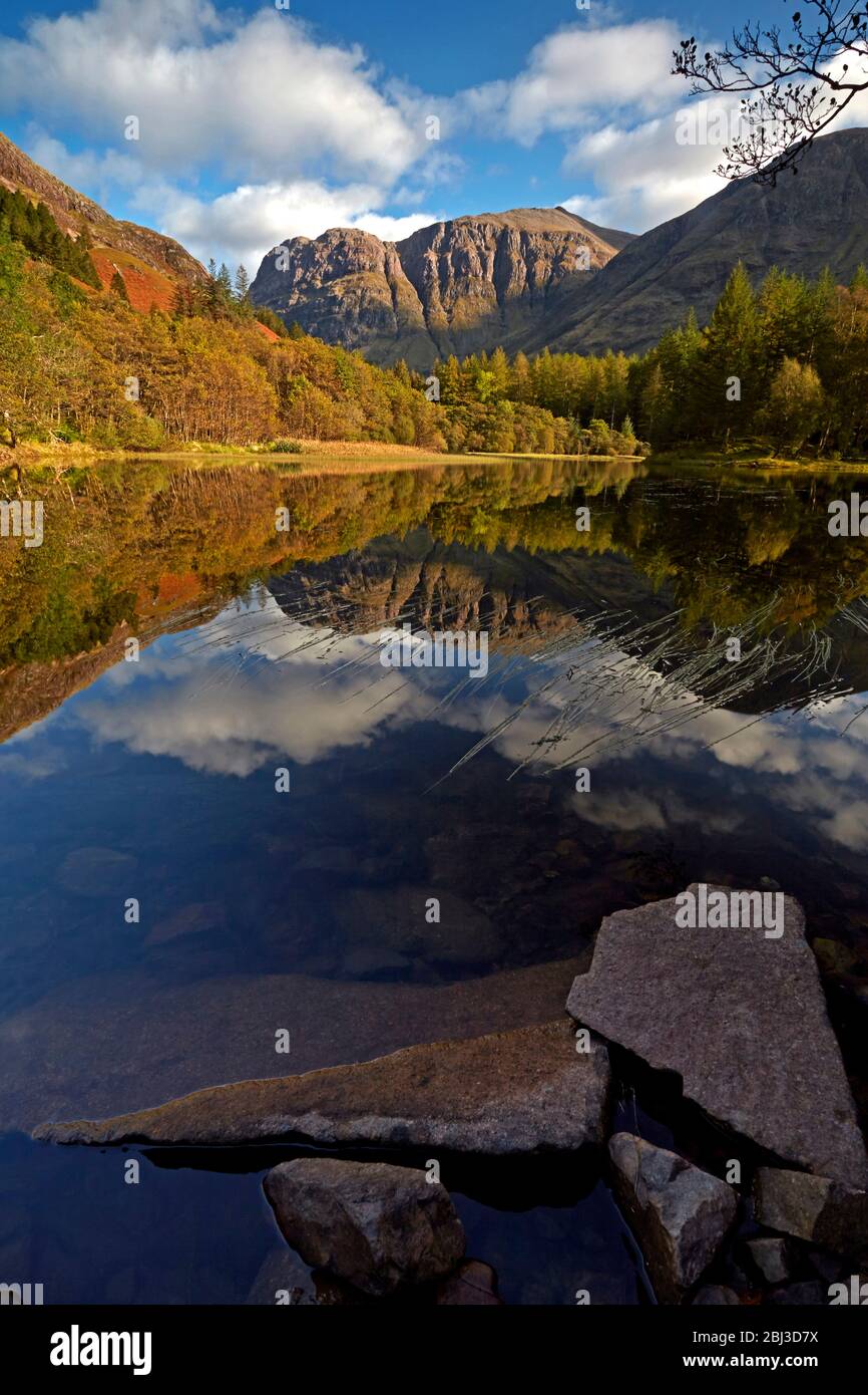 Aonach Dubh reflected in the still waters of Torren Lochan Stock Photo ...