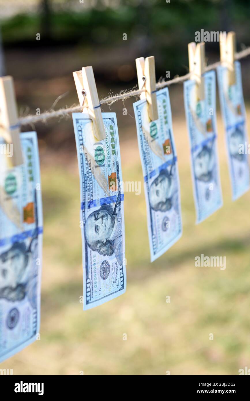 Hanged money banknotes hi-res stock photography and images - Alamy