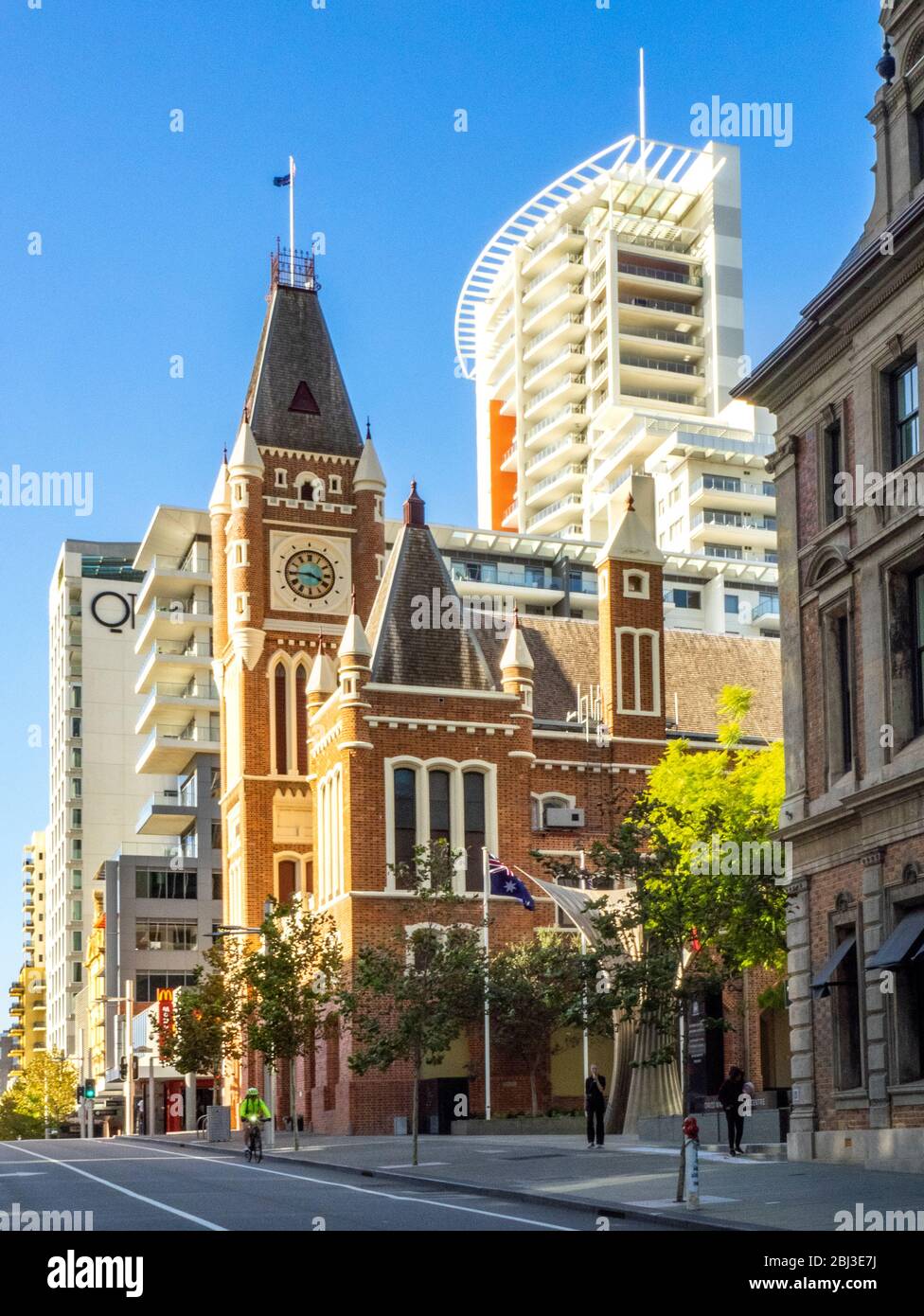 Perth High Street High Resolution Stock Photography and Images - Alamy