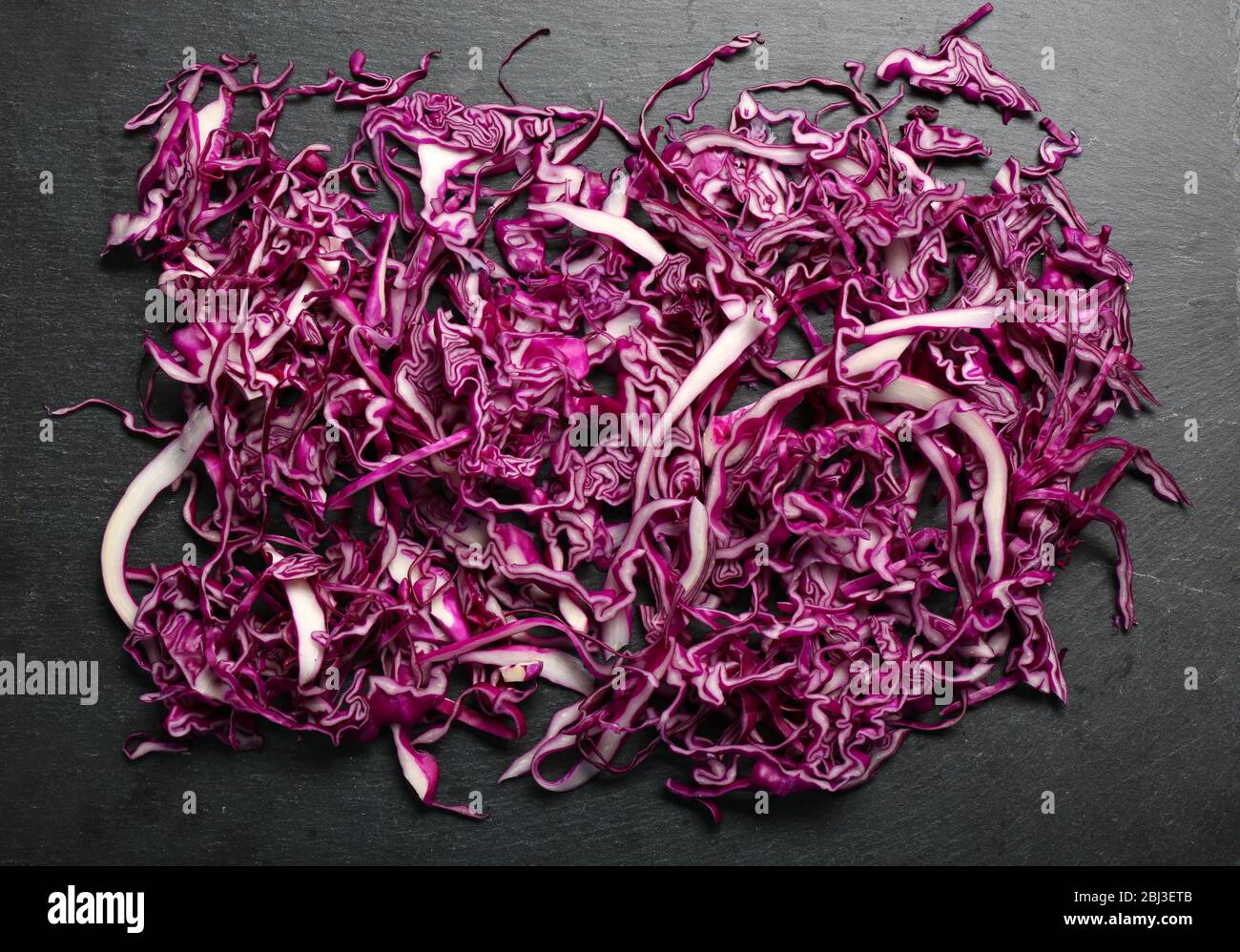 Cut red cabbage closeup Stock Photo - Alamy