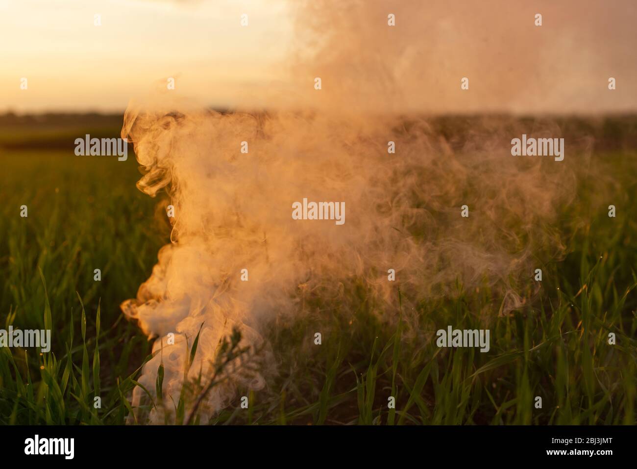 Clouds masking sun hi-res stock photography and images - Alamy