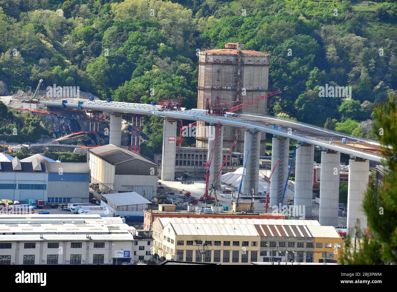latest reconstruction work on the new highway bridge (ex morandi) which ...