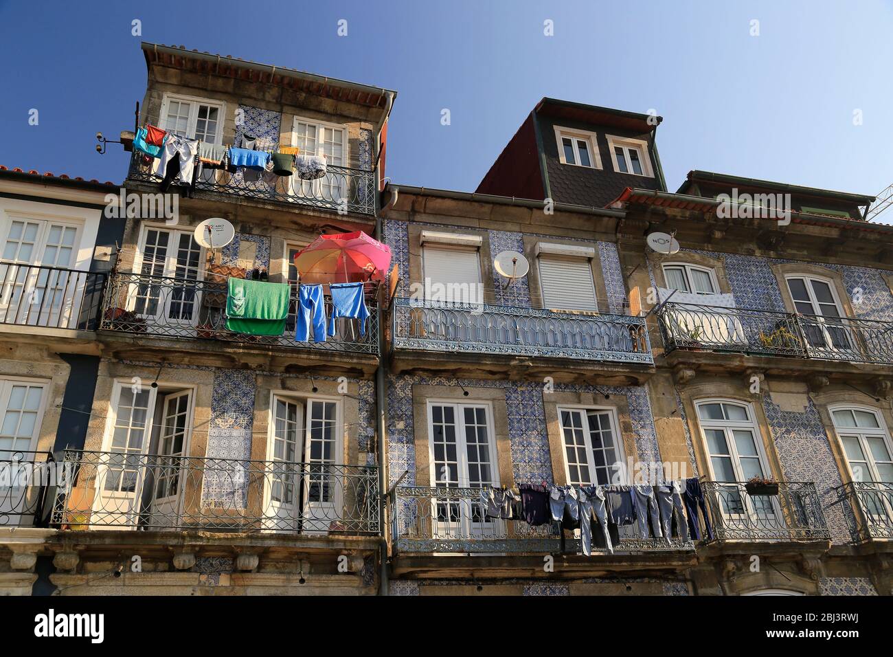Poor street portugal hi-res stock photography and images - Alamy