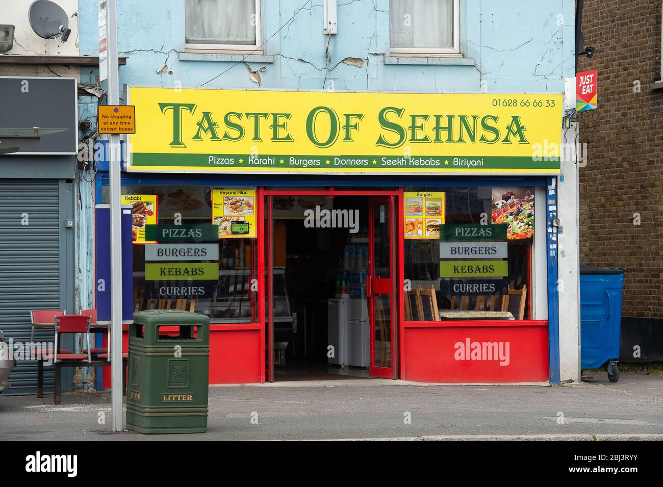 Fast food take away outlets hi-res stock photography and images - Alamy
