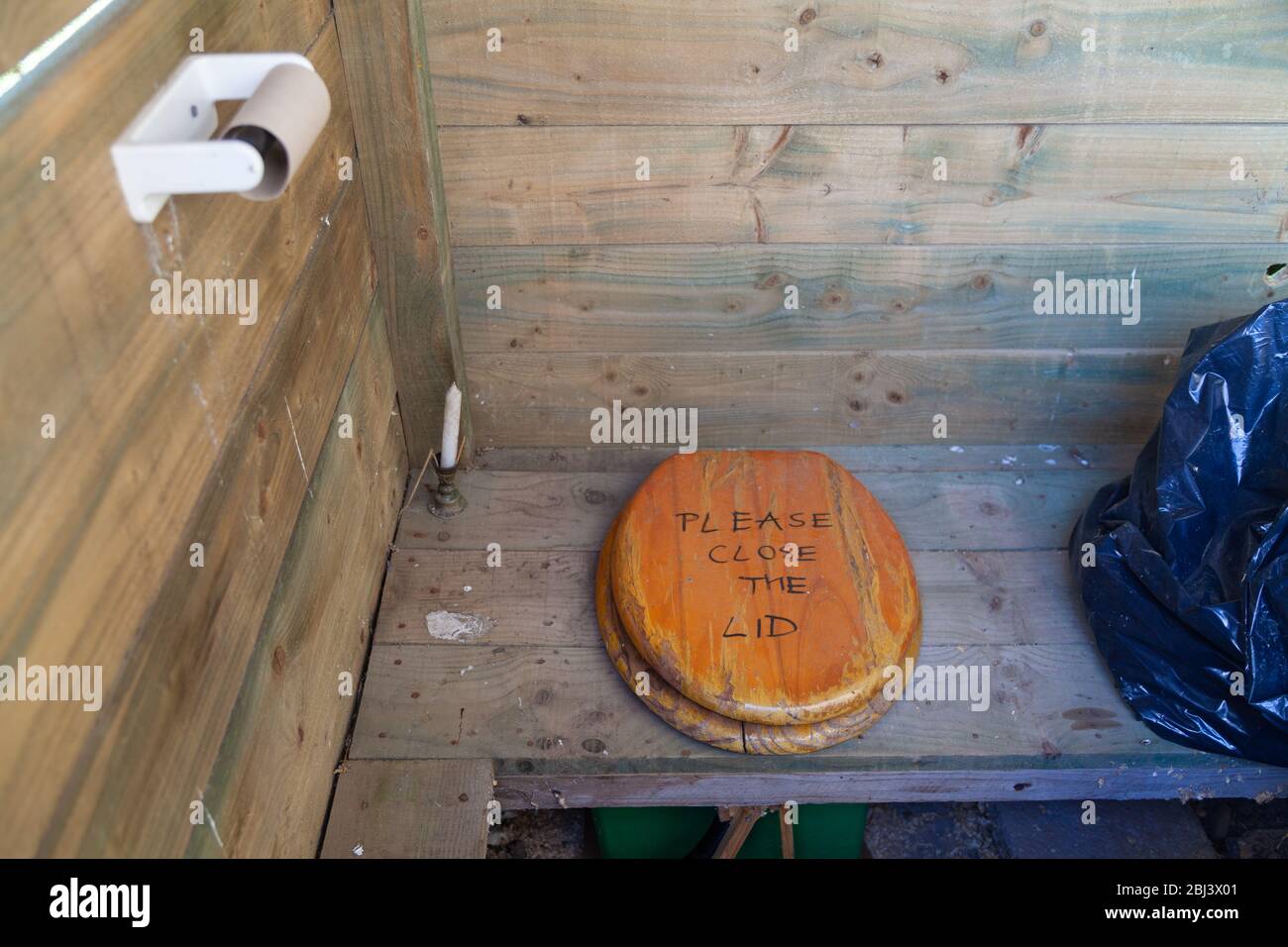 Toilet shack hi-res stock photography and images - Alamy