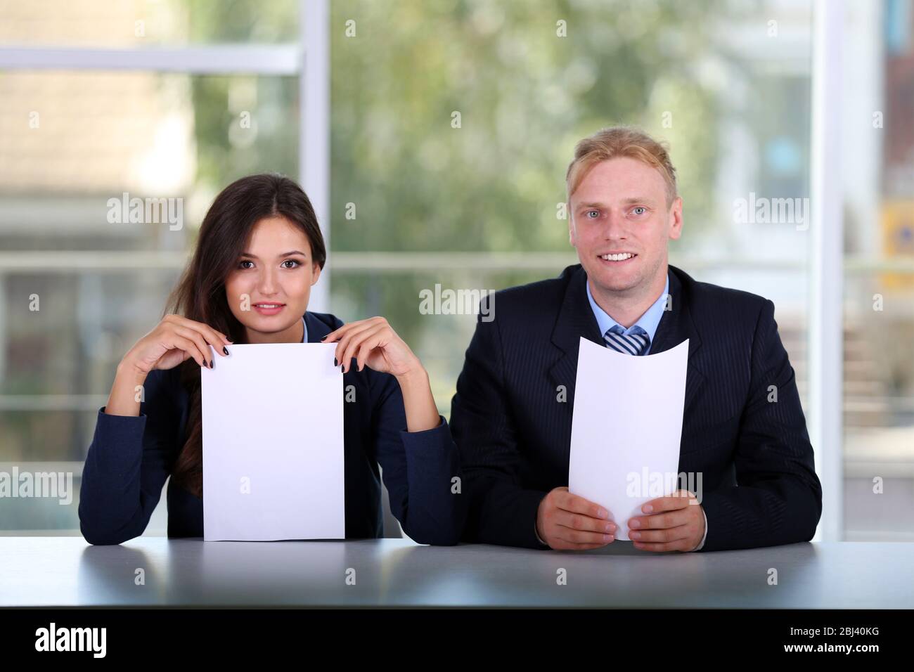 TV anchor training for telling news Stock Photo - Alamy