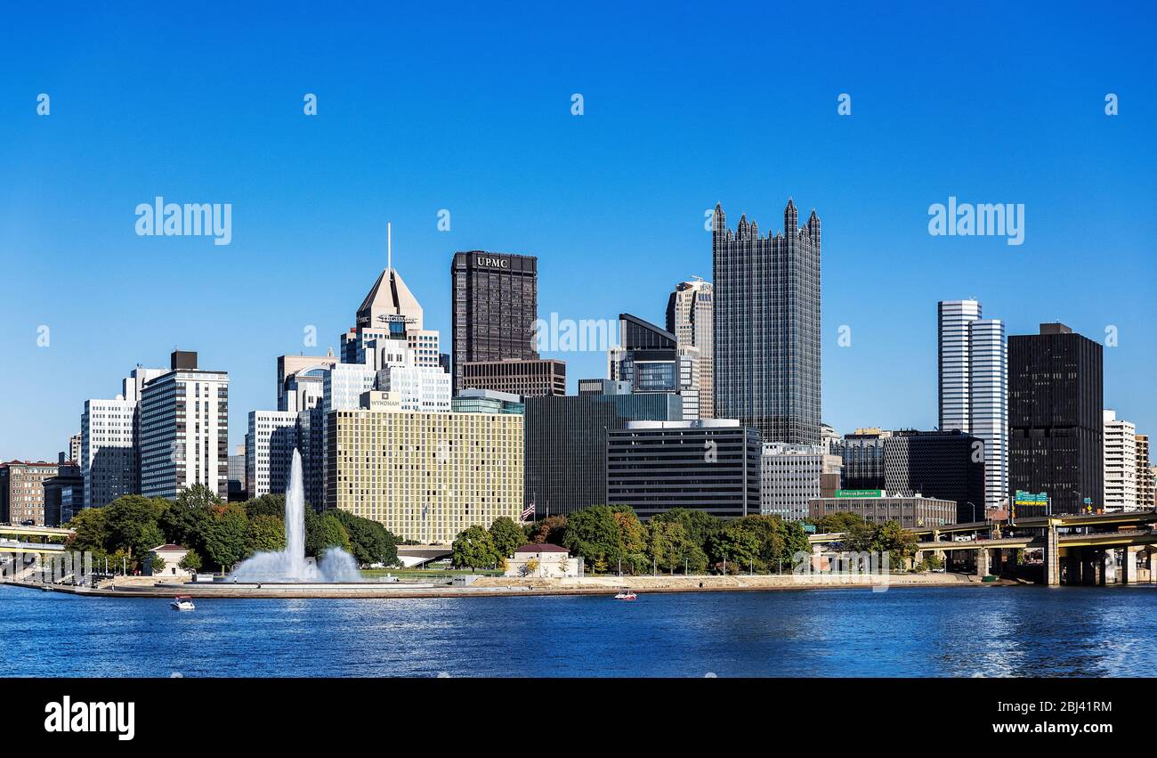 City skyline and Point State Park in Pittsburgh Stock Photo - Alamy