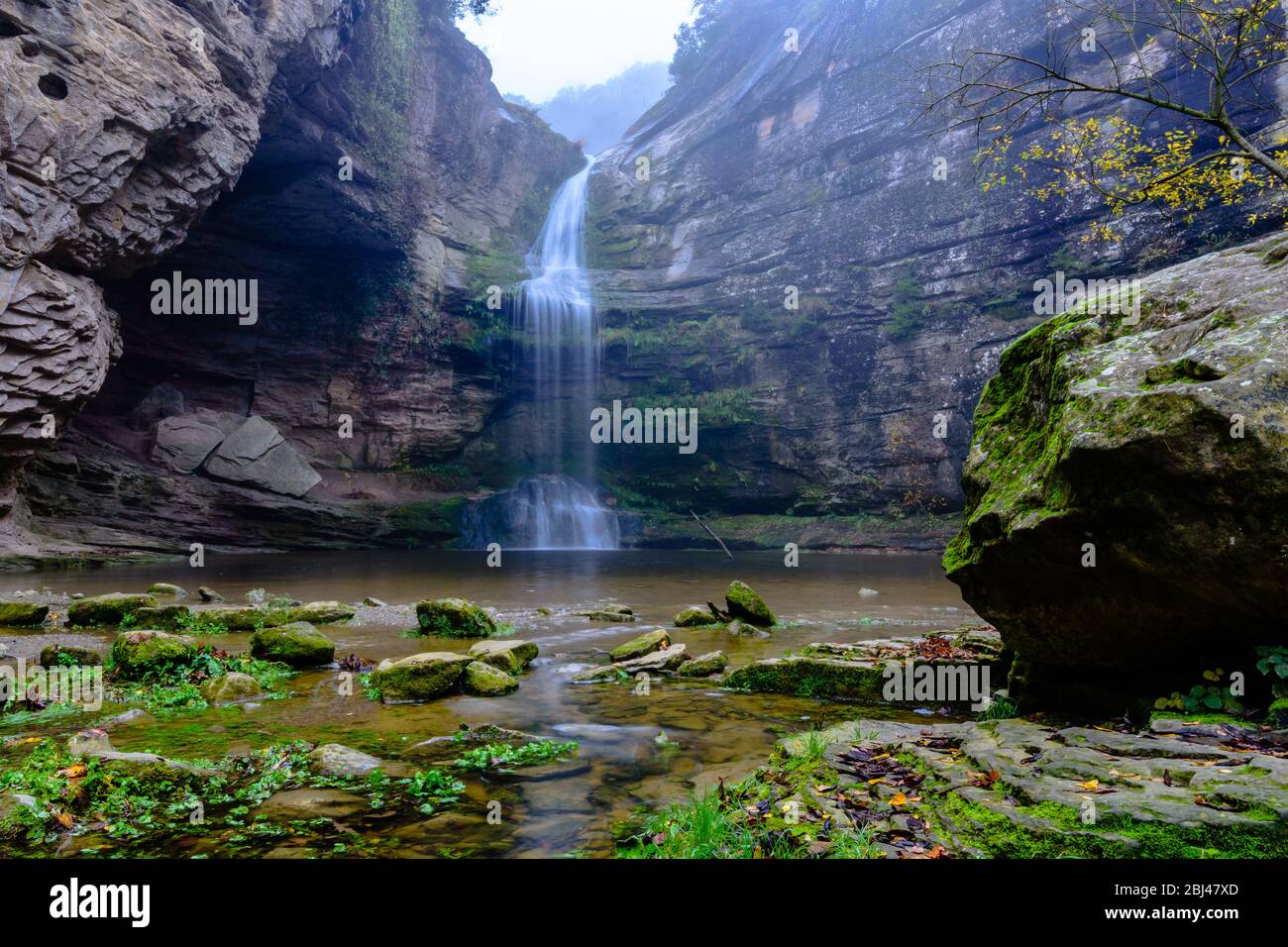 La foradada waterfall hi-res stock photography and images - Alamy
