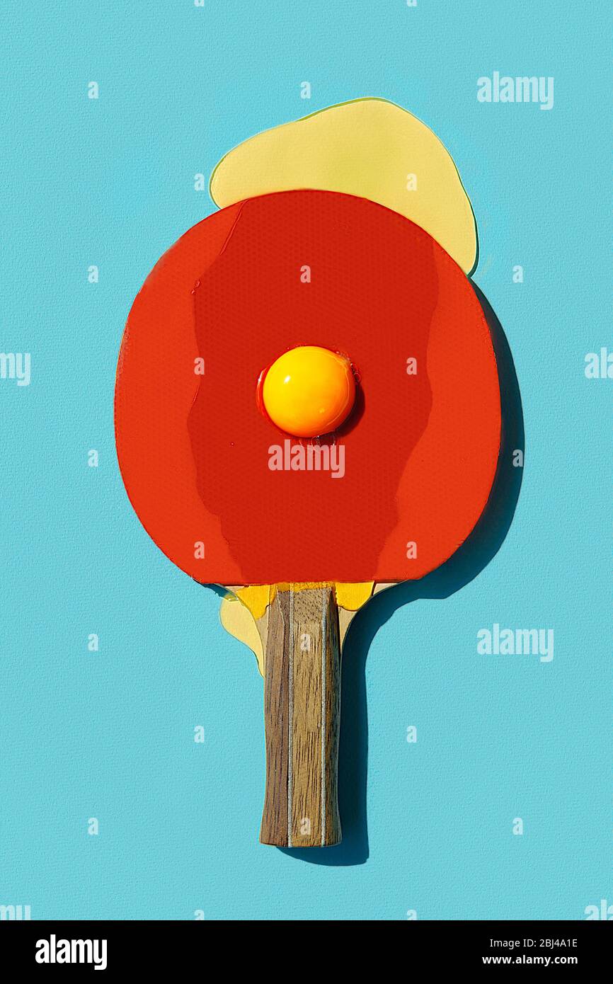Broken tennis racket hi-res stock photography and images - Alamy