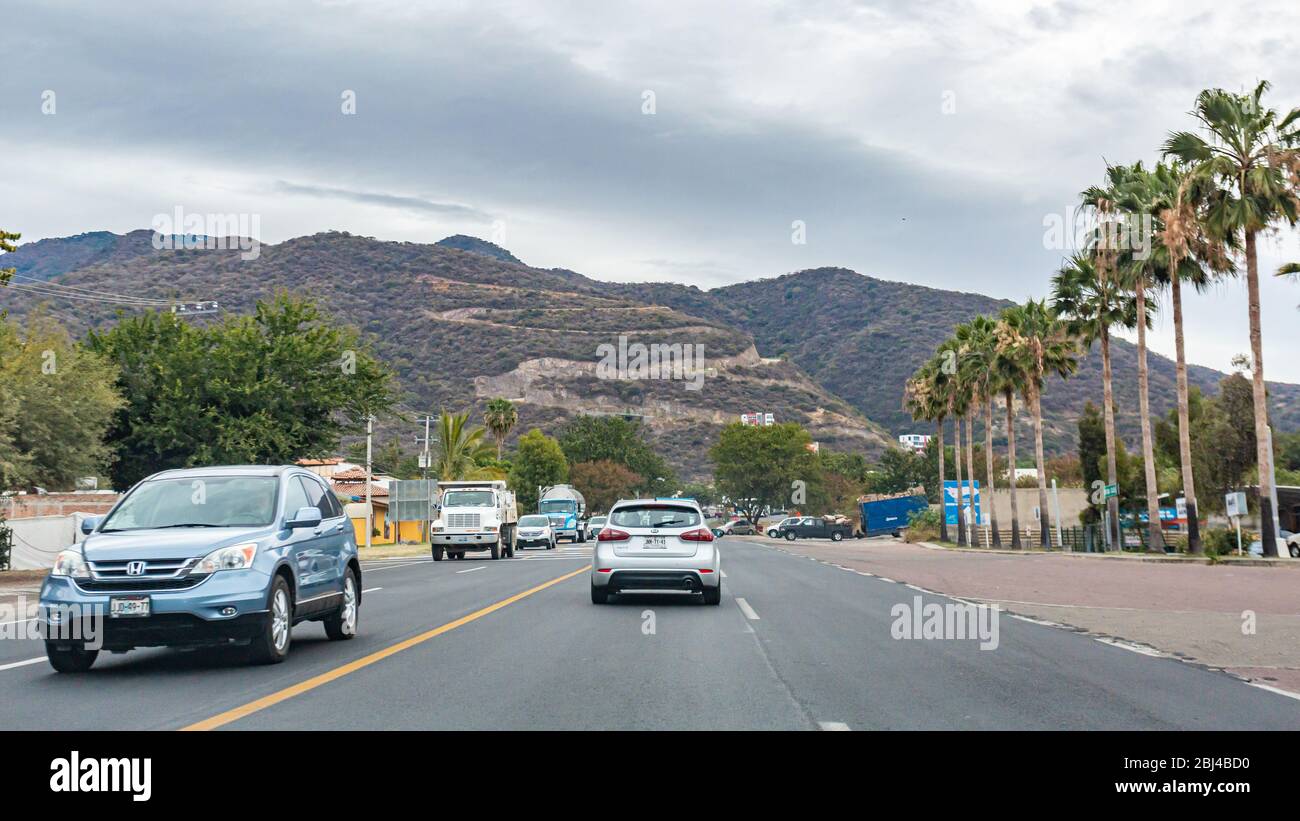 Green traffic light mexico city hi-res stock photography and images - Alamy