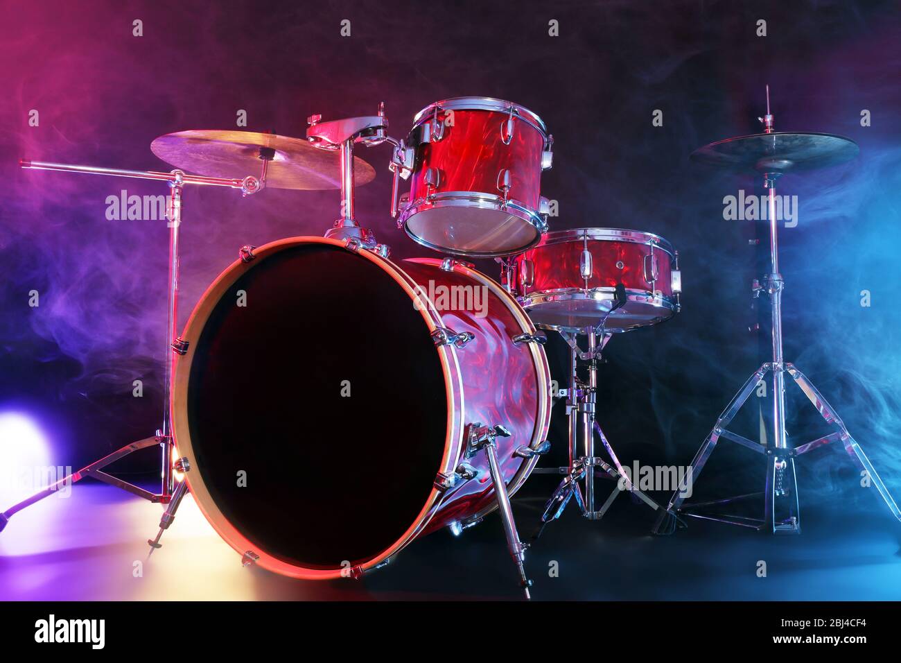 Drum set on a stage Stock Photo - Alamy