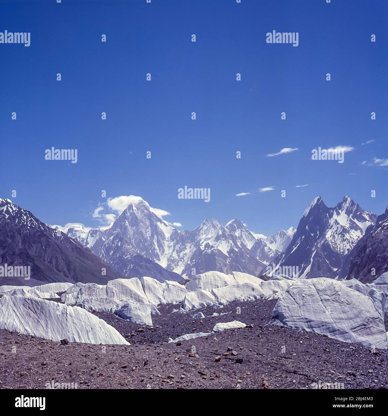 Pakistan, Northern Areas of the Karakoram Mountains. Pictorial imagine ...