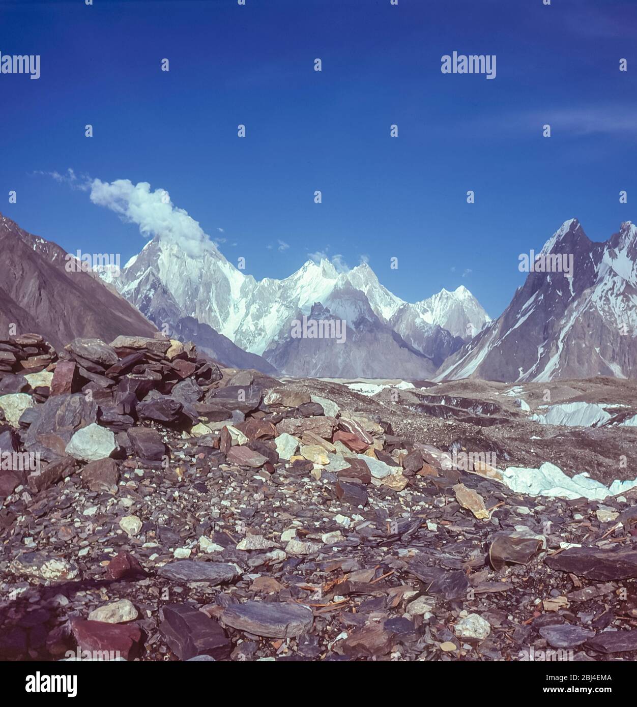 Pakistan, Northern Areas of the Karakoram Mountains. Pictorial imagine ...
