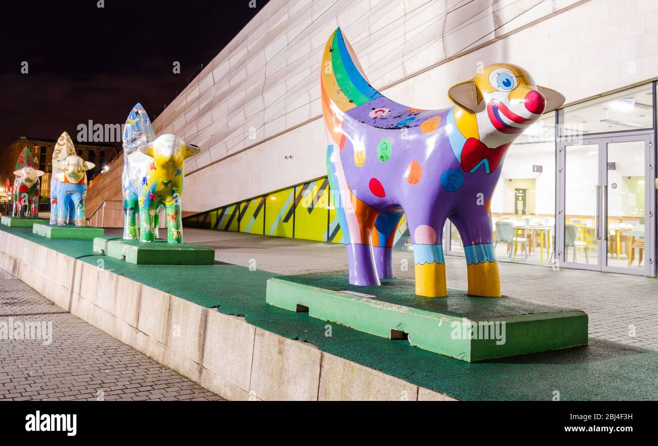 Liverpool, UK : Mar 16, 2019: The National Museum of Liverpool and a ...