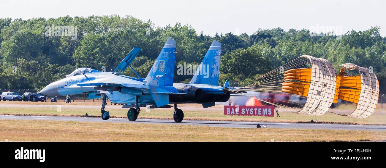 Ukrainian Air Force Su-27 Flanker deploying a braking chute Stock Photo ...