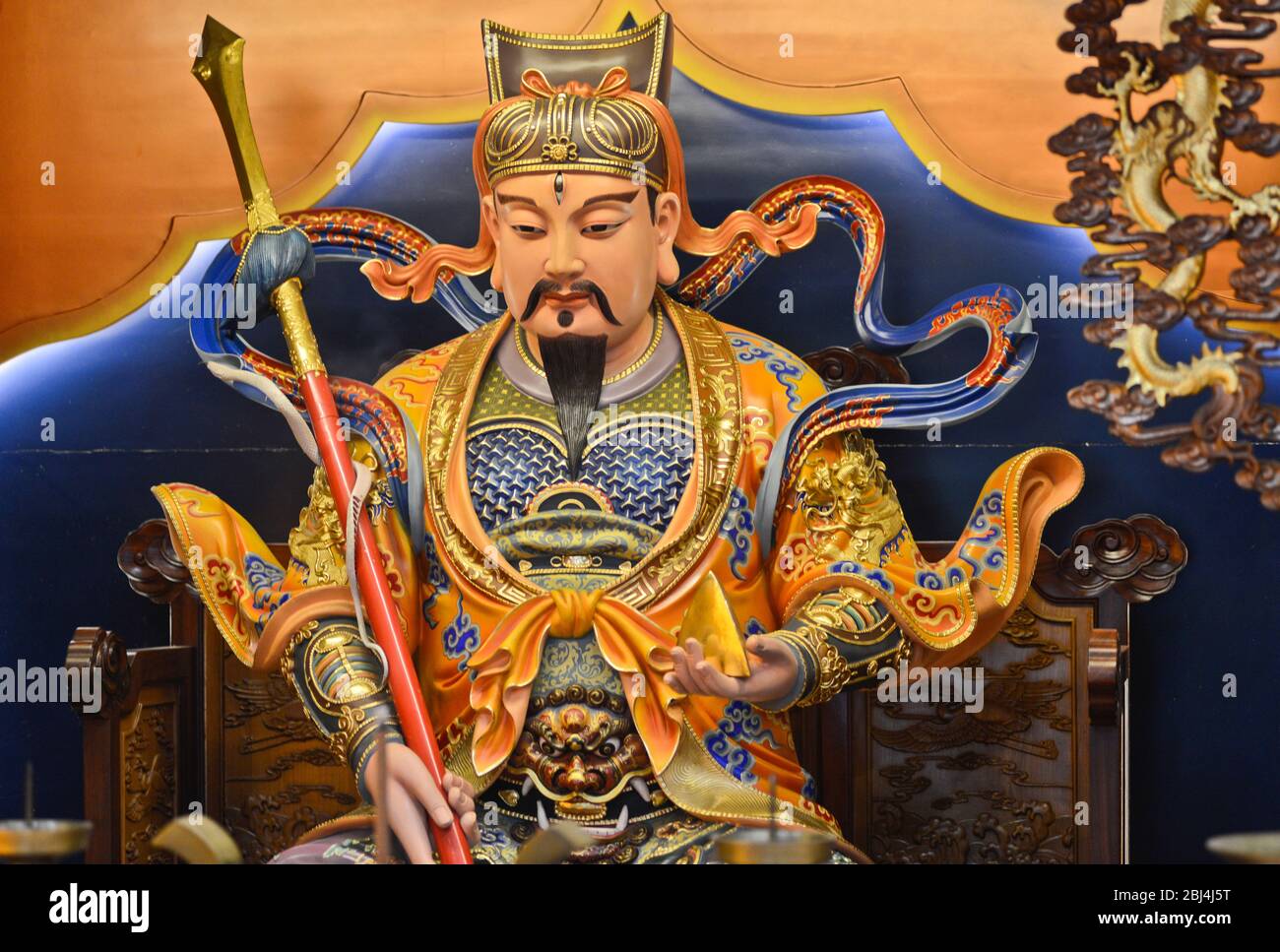 Chinese taoist temple altar gods hi-res stock photography and images ...